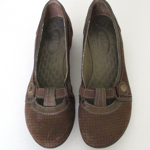 Privo | Shoes | Privo By Clarks Womens Brown Aerated Suede Flat Loafer ...